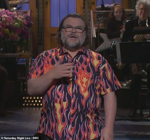 Jack Black inducted into Saturday Night Live's Five-Timers Club by Tina ...