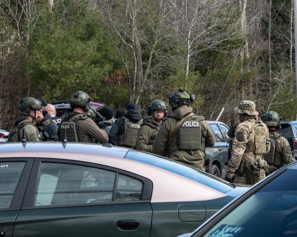 Man accused of shooting officer in Raymond, New Hampshire dead after ...