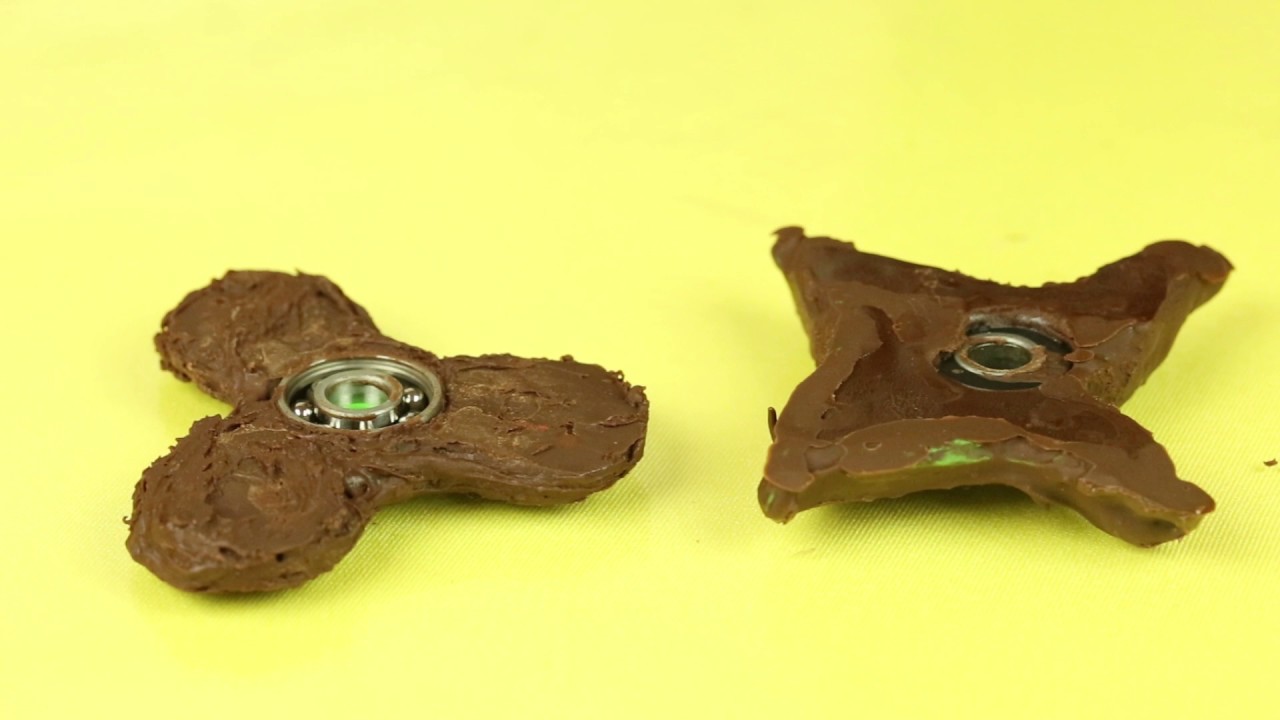 DIY edible fidget spinners: Chocolate & gummy candy creations!
