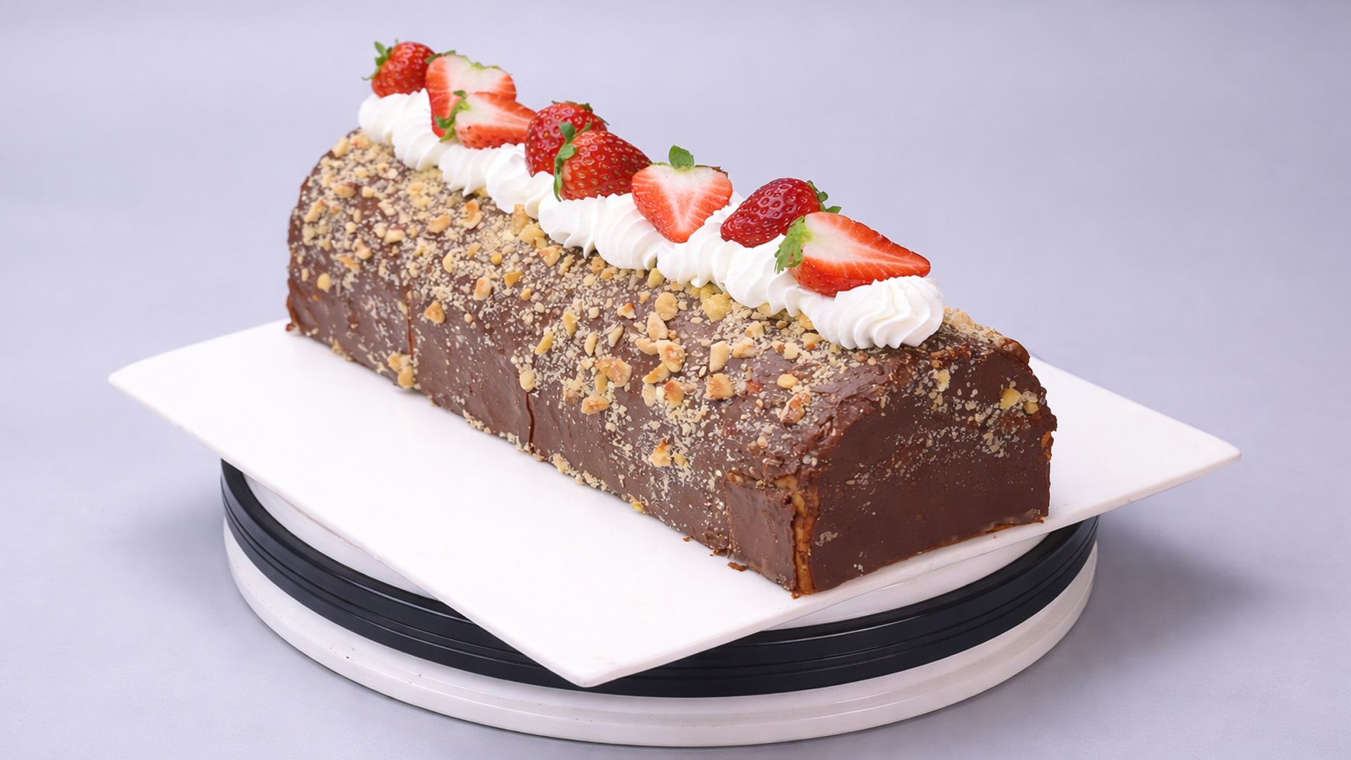 Beautiful homemade chocolate cake decoration techniques