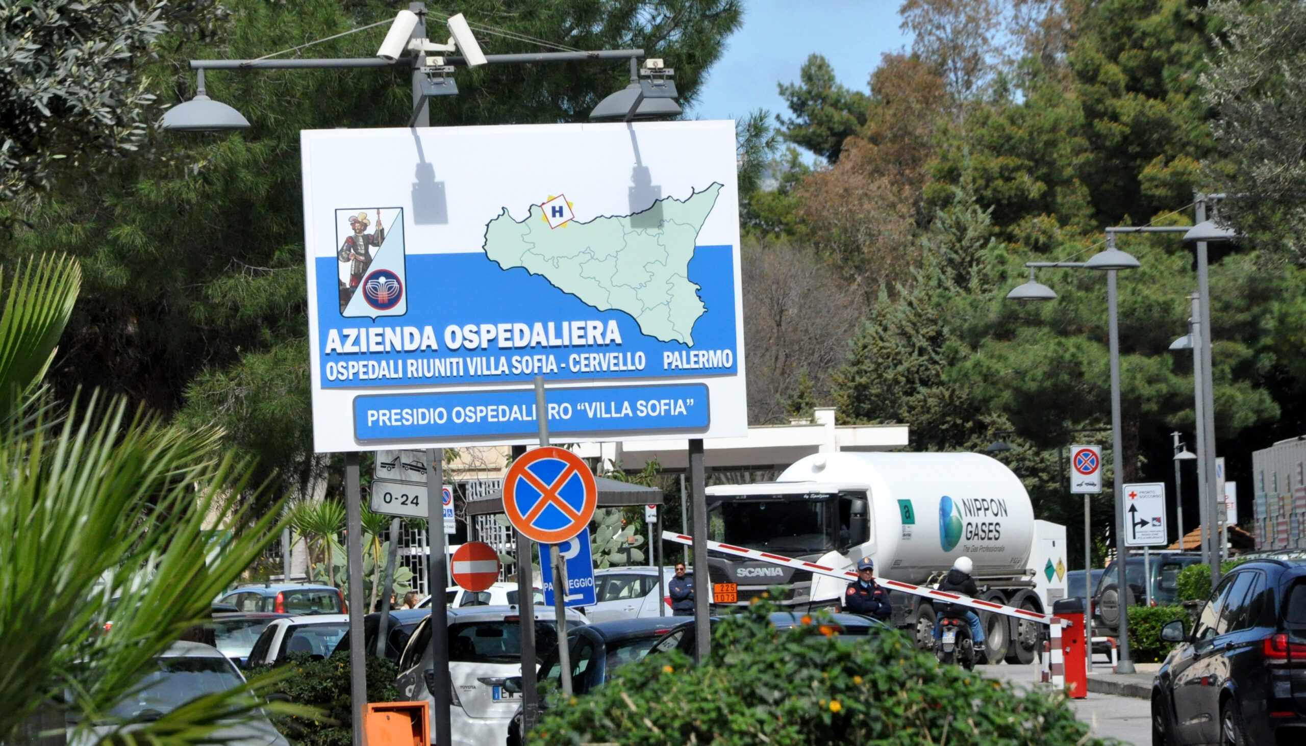 Palermo, Villa Sofia in mano alla gang dei posteggiatori: nuove proteste