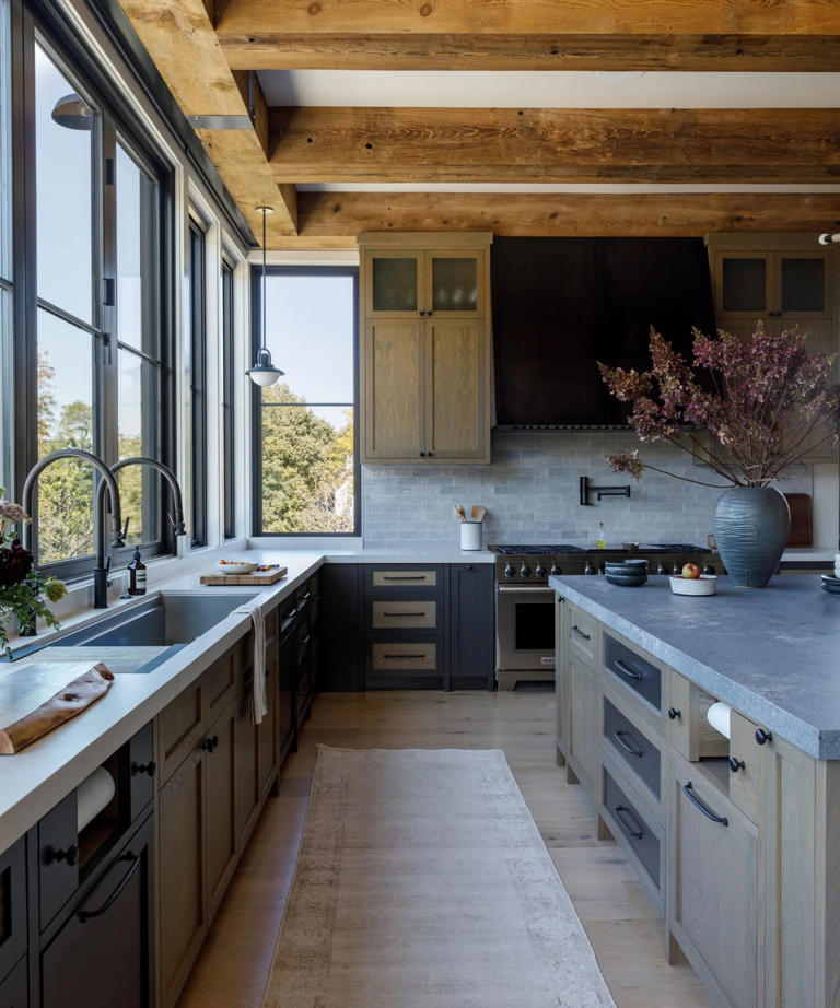Oak kitchens 101: The most timeless wood kitchen finish, according to ...