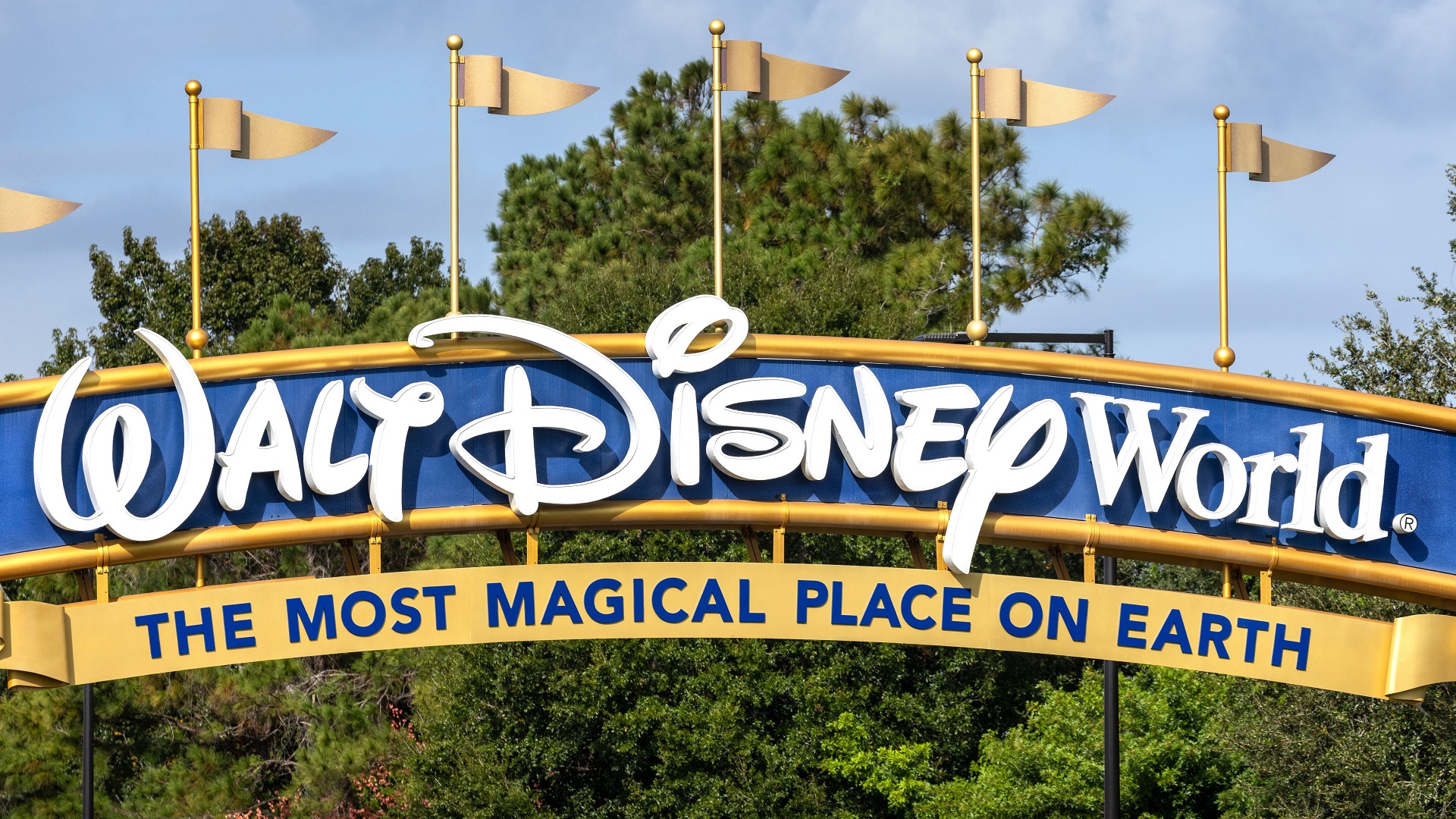 Saving for a Disney vacation in 2026? See how much a family trip costs