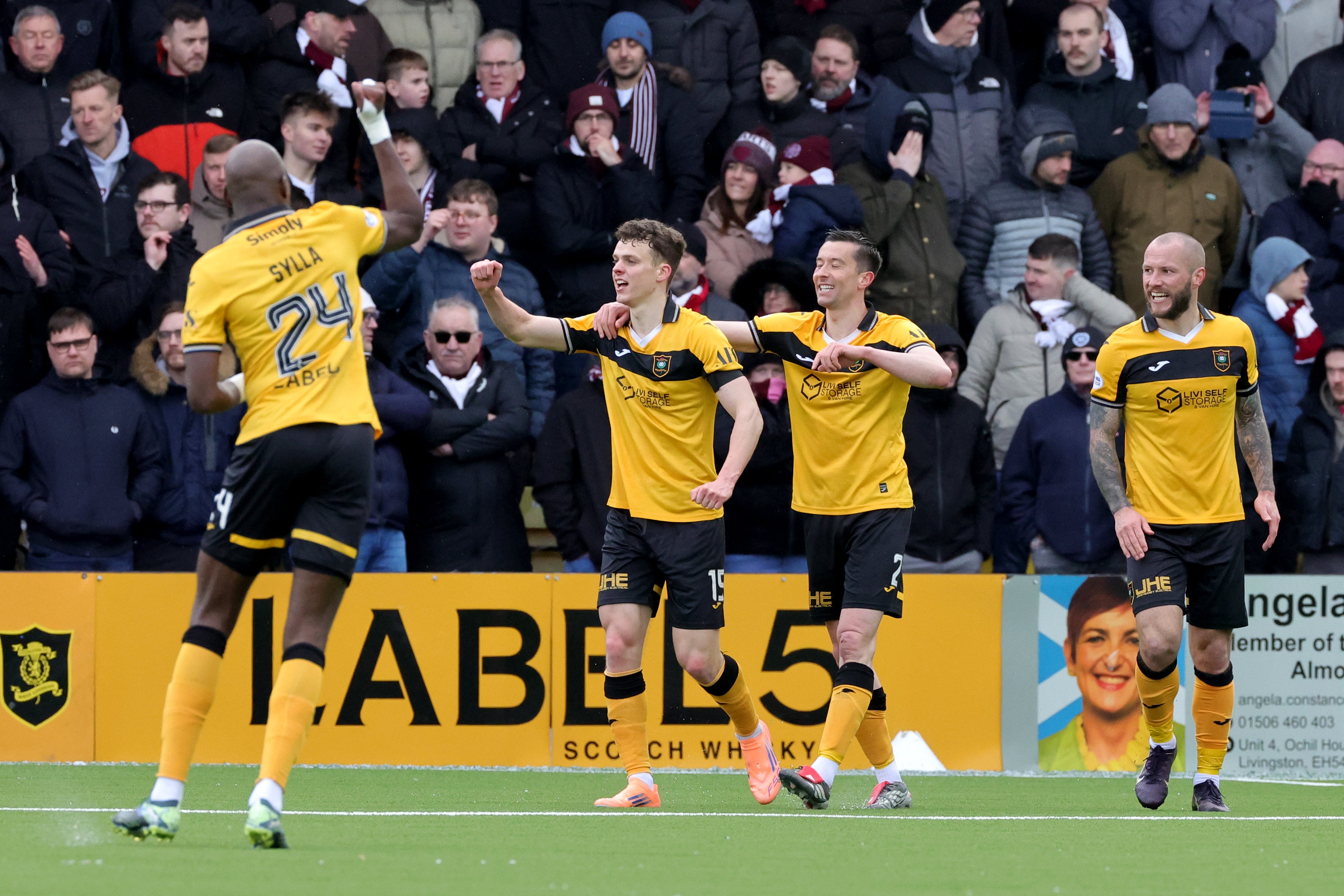 Hearts drop crucial points as battling Livingston earn valiant draw