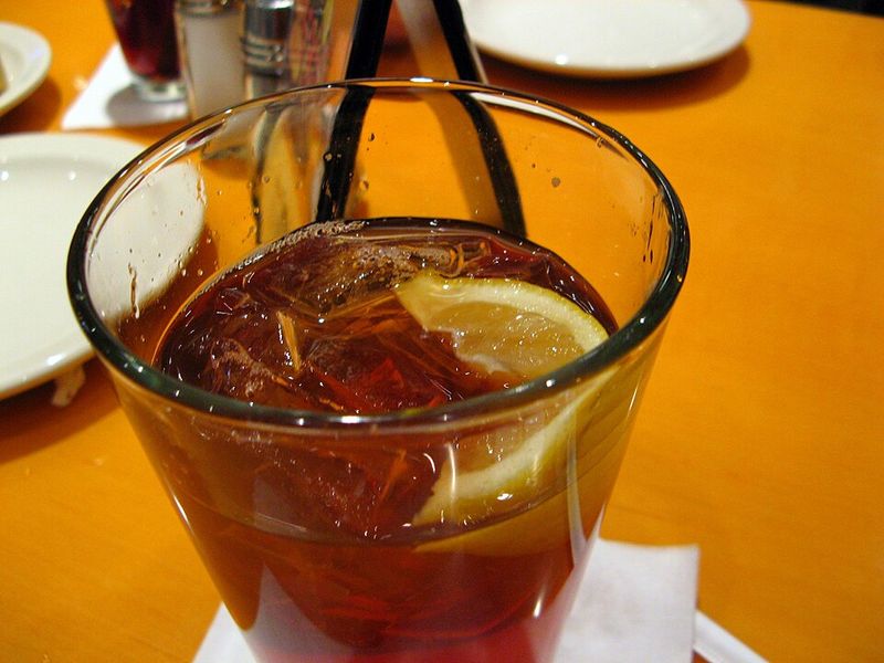 20 small food details that give away where you are instantly