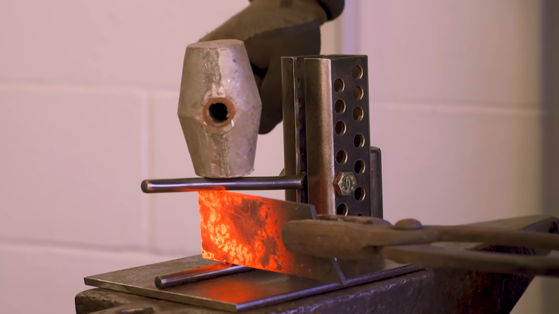 Blacksmithing jig | Fullering tool