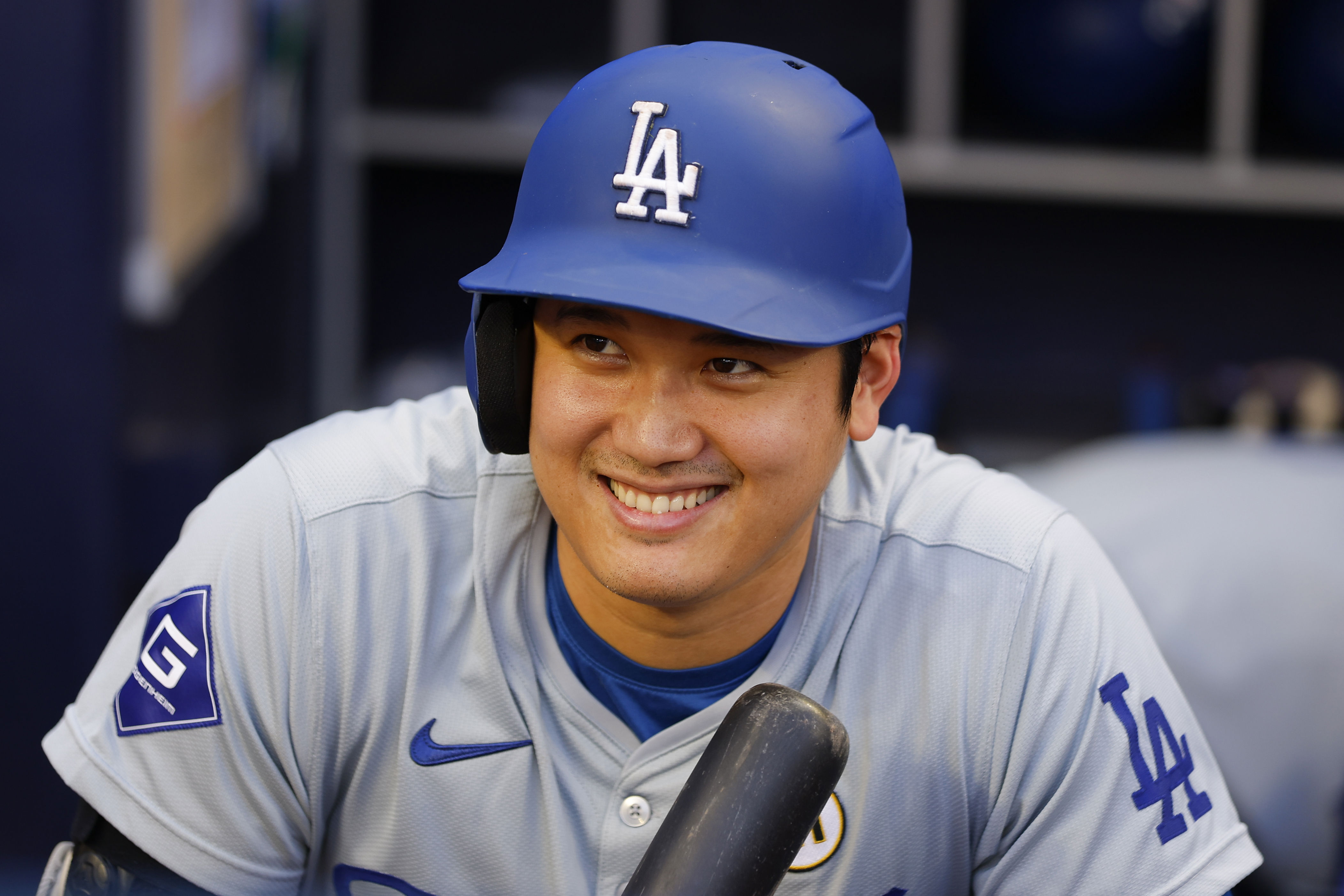 Shohei Ohtani goes viral for what he did for a fan in the rain