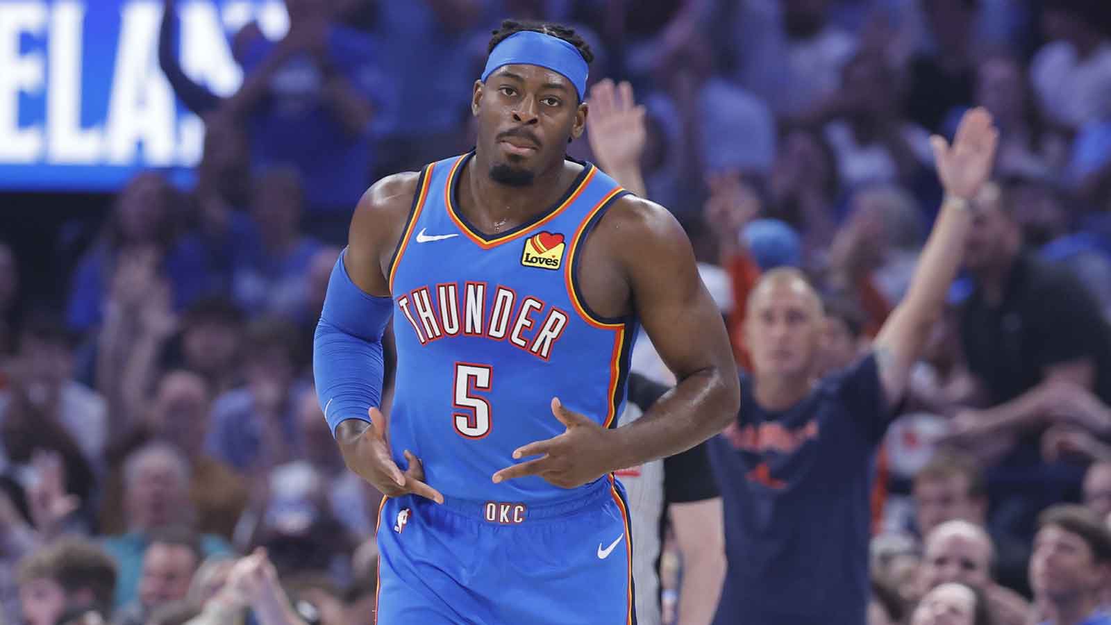 Thunder, referee art but make it sports post gets 'GOAT' tag