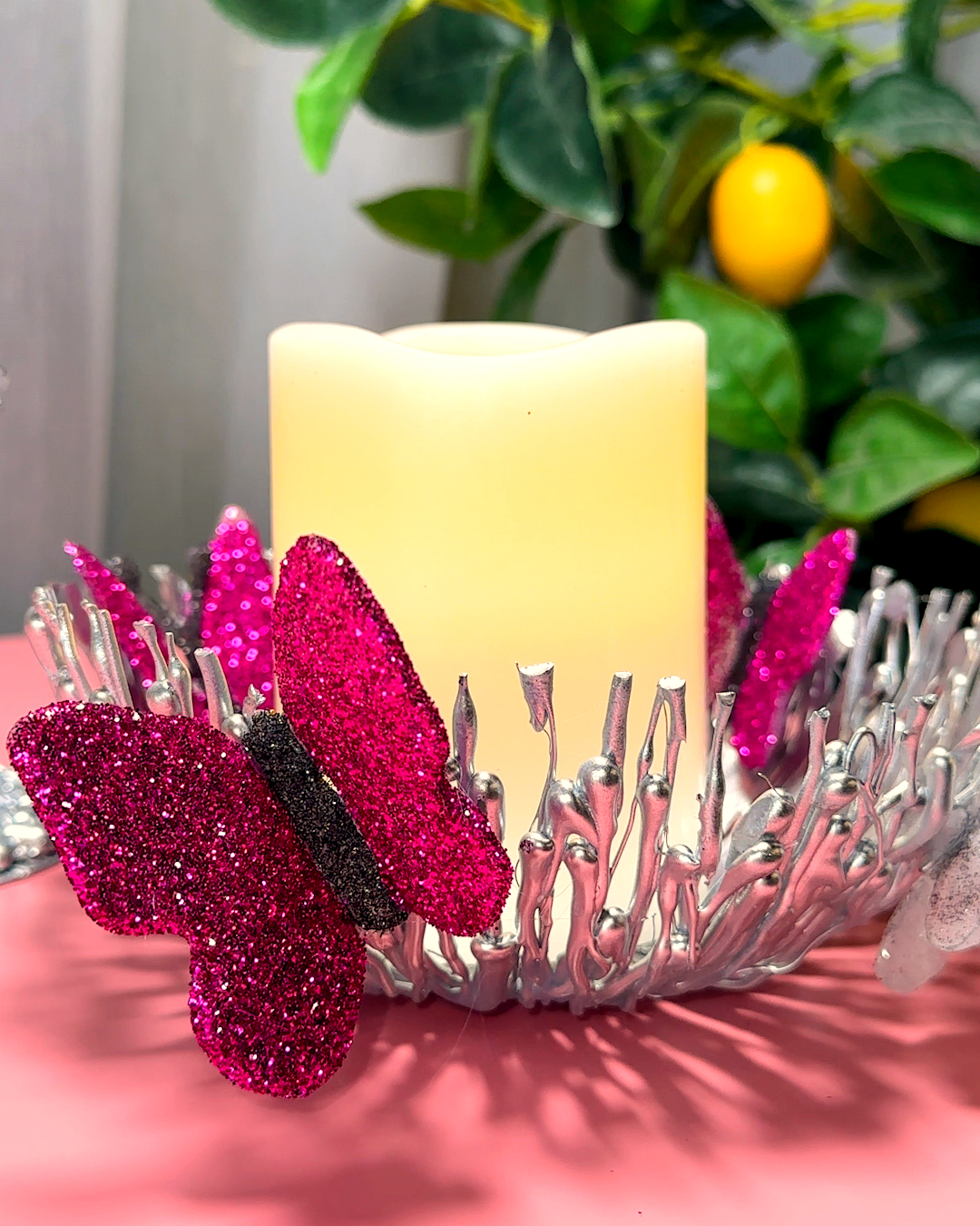 Centre de table unique avec bougie scintillante🕯️🦋