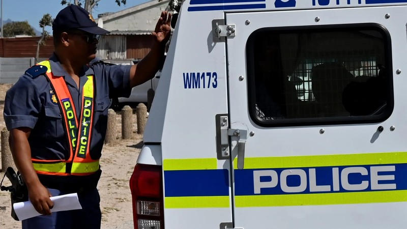 Police launch manhunt for armed gang after Thohoyandou filling station ...