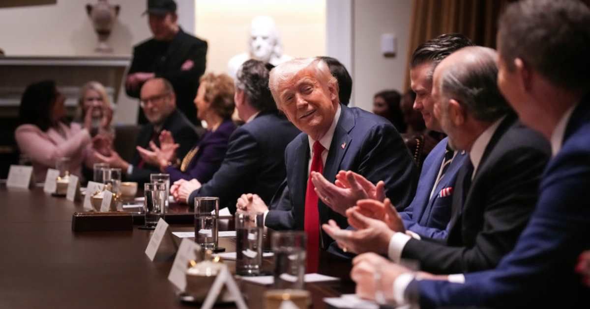 Trump quashes Cabinet 'firings' rumors, denies reports after Bondi and ...