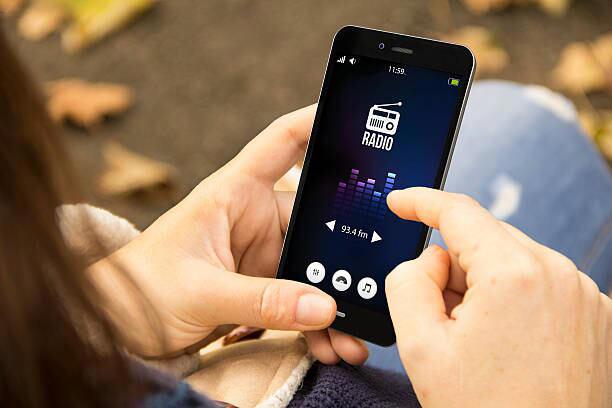 Cómo escuchar la radio en tu celular sin datos
