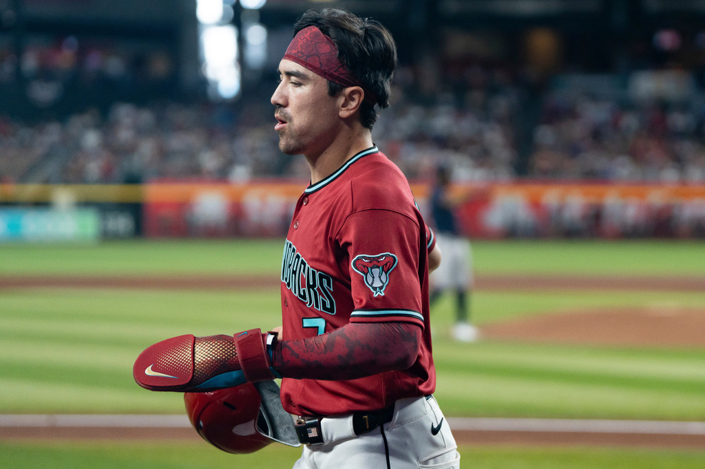 Diamondbacks beat the Braves 6-5 in 10 innings to split the 4-game series