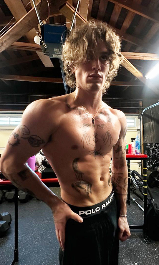 Influencer confirms his sexuality ️