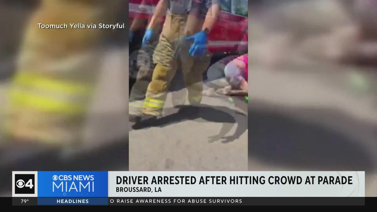 15 injured after car plows into parade crowd in Louisiana; driver arrested
