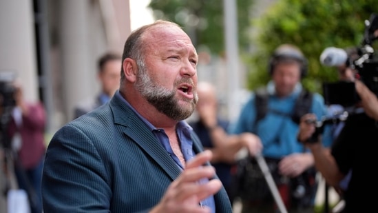 Trump health issue hoax: Alex Jones defends satirical '35 Democrats ...