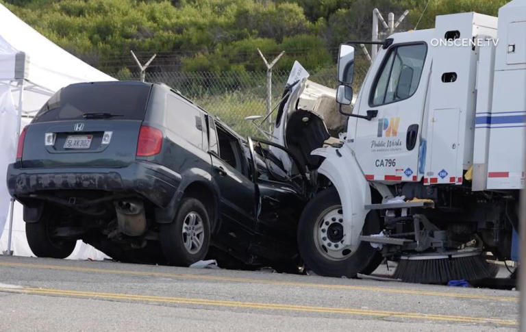 Crash of Honda SUV and street-sweeper truck in Playa del Rey ends in ...