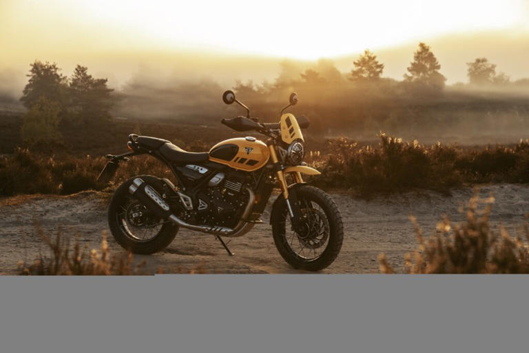 2026 Triumph Scrambler 400 launched with 350cc engine!