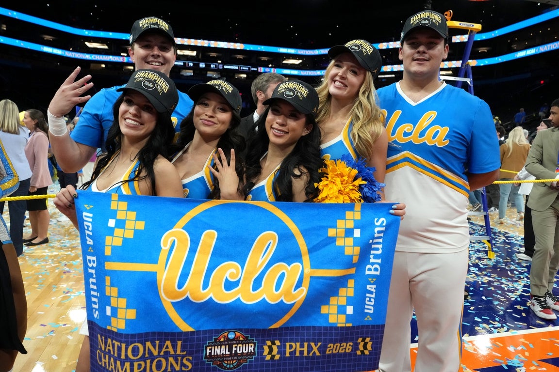 Iconic March Madness cheerleader moments you may have missed