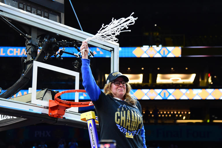 BRO photos from UCLA basketball’s national championship celebration