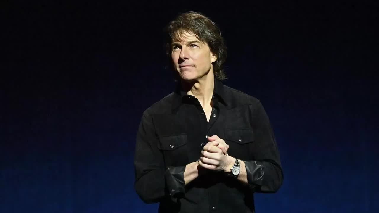 Tom Cruise spotted front row at secret Scientology bash after staying ...