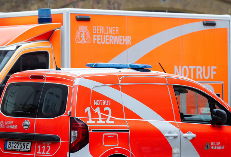 Rollerfahrerin stürzt und stirbt auf der Frankfurter Allee