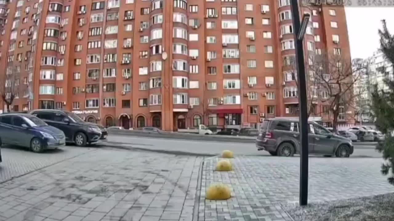Drone strike triggers explosion at residential building in Ufa, Russia