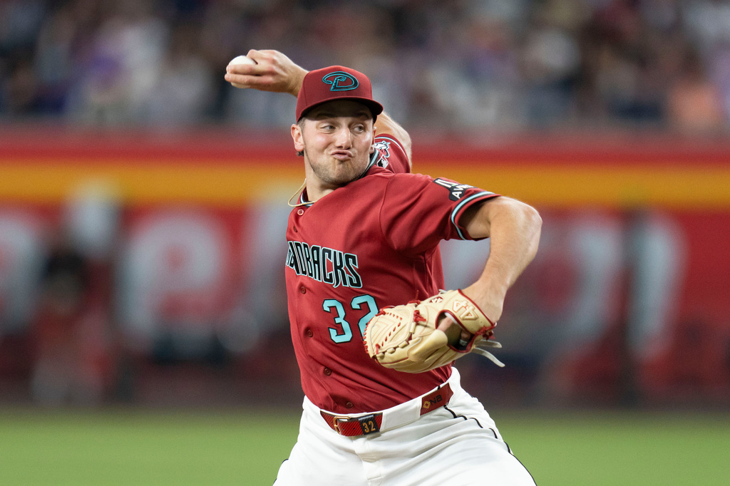 Diamondbacks beat the Braves 6-5 in 10 innings to split the 4-game series