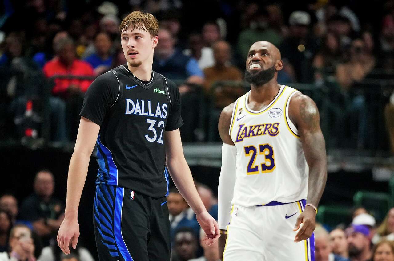 Cooper Flagg's historic tear continues with 45-point night in Mavs' win ...