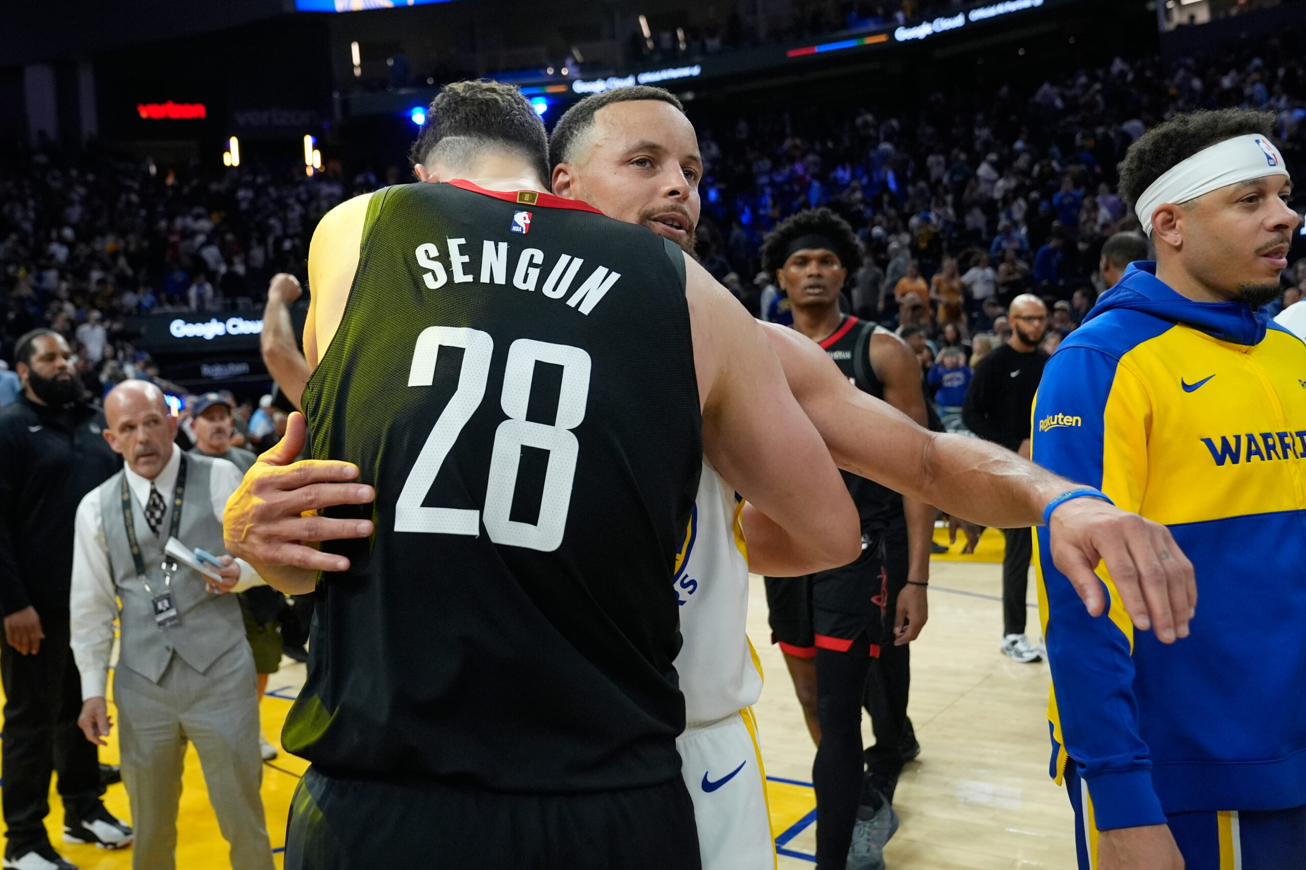 NBA: Rockets spoil Steph Curry’s return, edge Warriors
