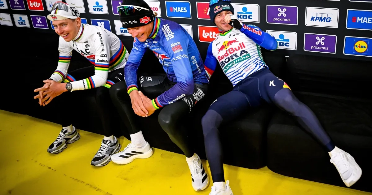📷 Net als Van der Poel en Pogacar: Evenepoel ook uitgelachen na de ...