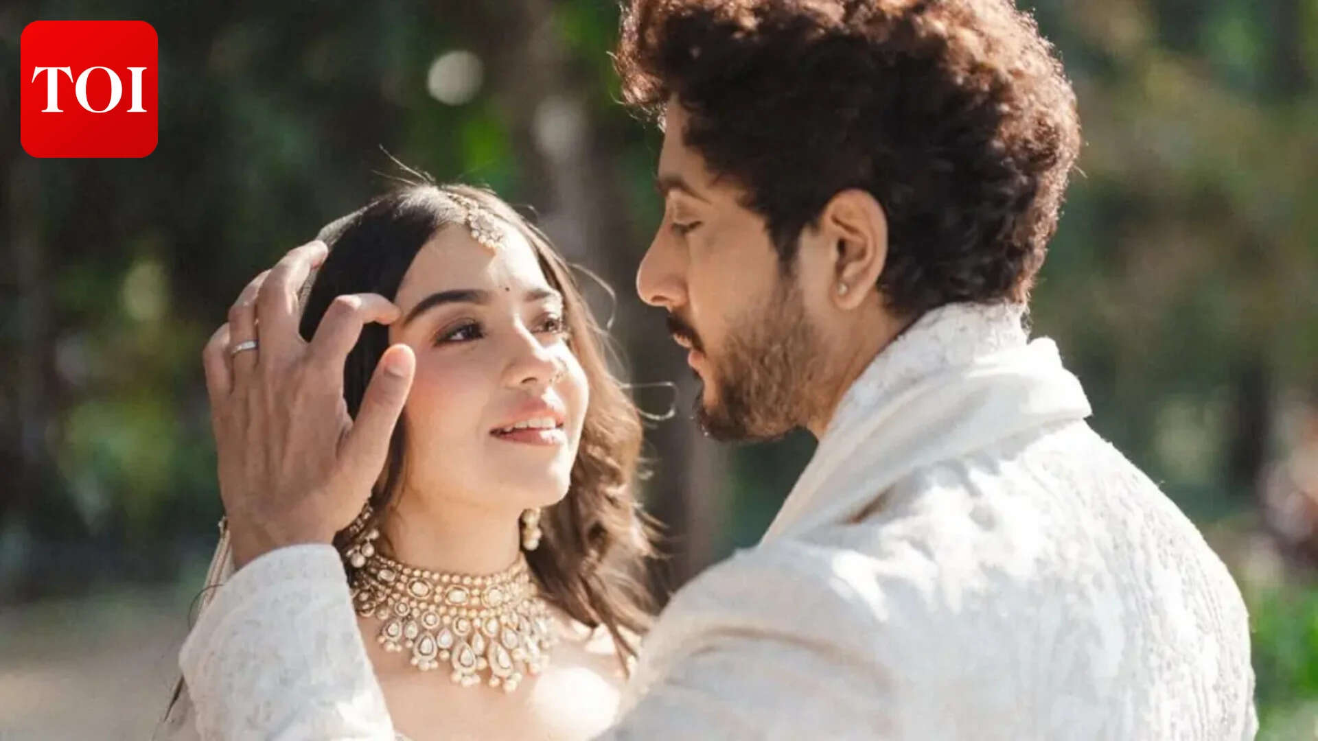 Sumukha marries long-time girlfriend; Kannada actor ties knot with ...