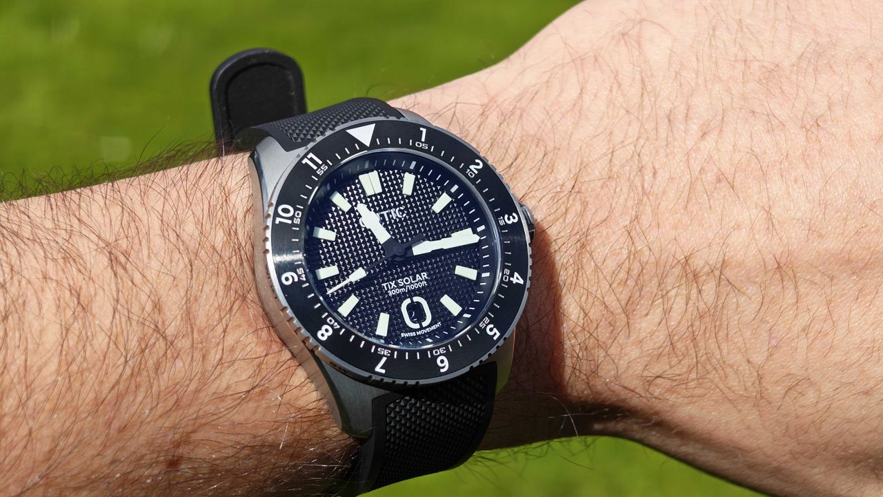 A week on the wrist with the Ontic Utility 40 Granite – the best dive ...