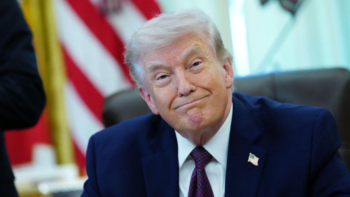 Dazed and confused: Every time Donald Trump appeared off or made a ...