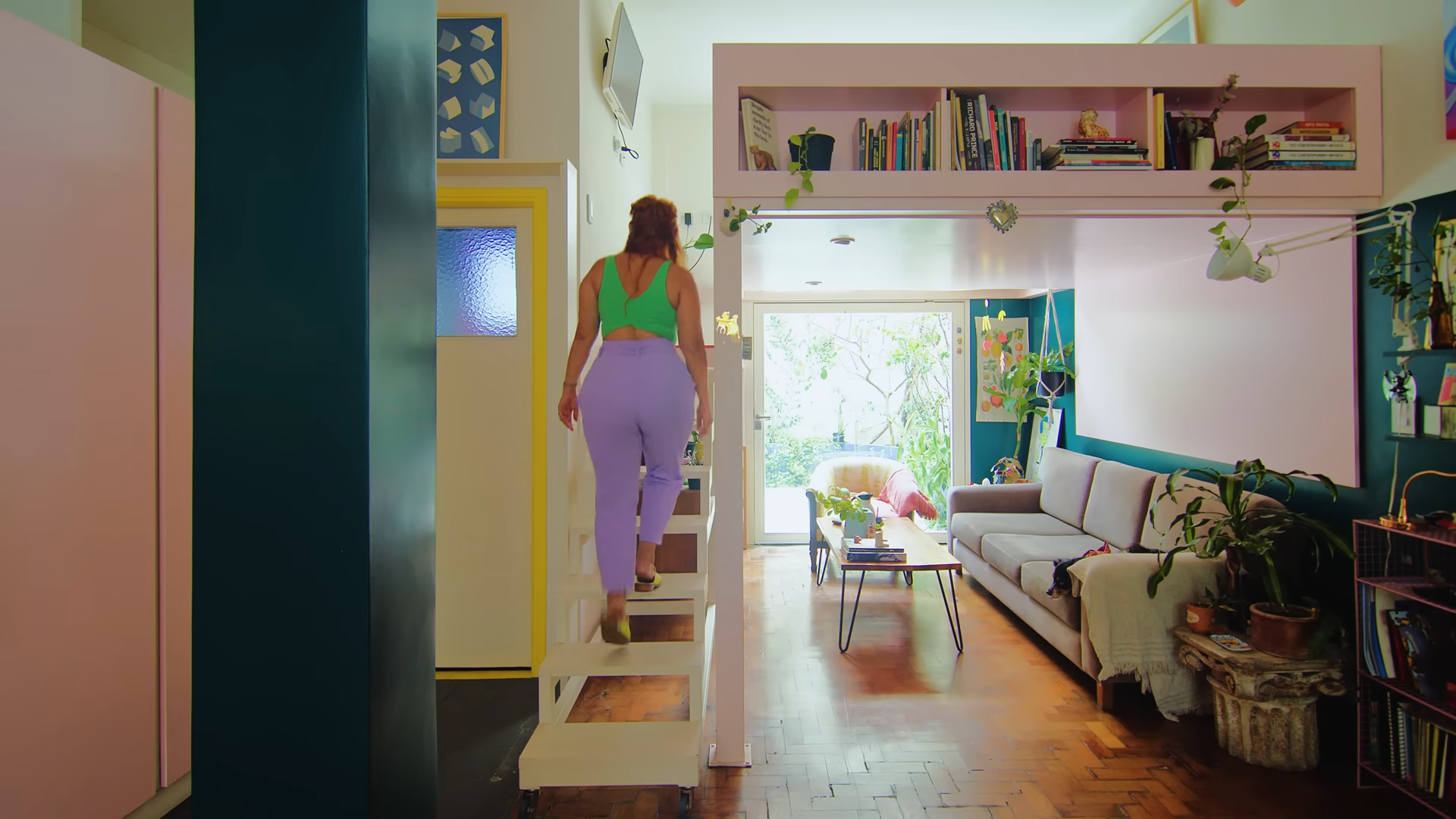 Experimental 516sqft apartment - designed for musicians and their cat
