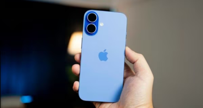 Apple iPhone 17 now available for under ₹50,000 on Croma
