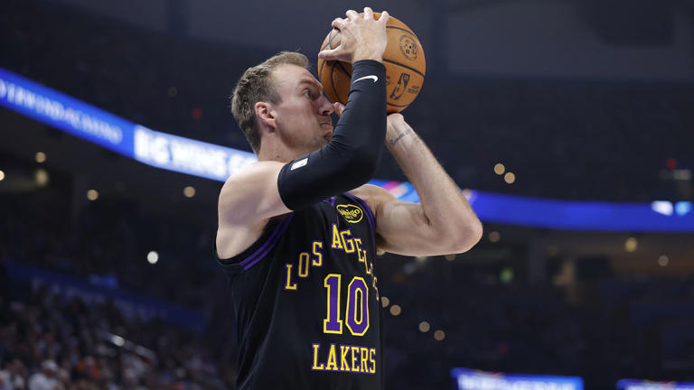 Luke Kennard available for Lakers vs. Thunder 2026 NBA Playoffs Game 2