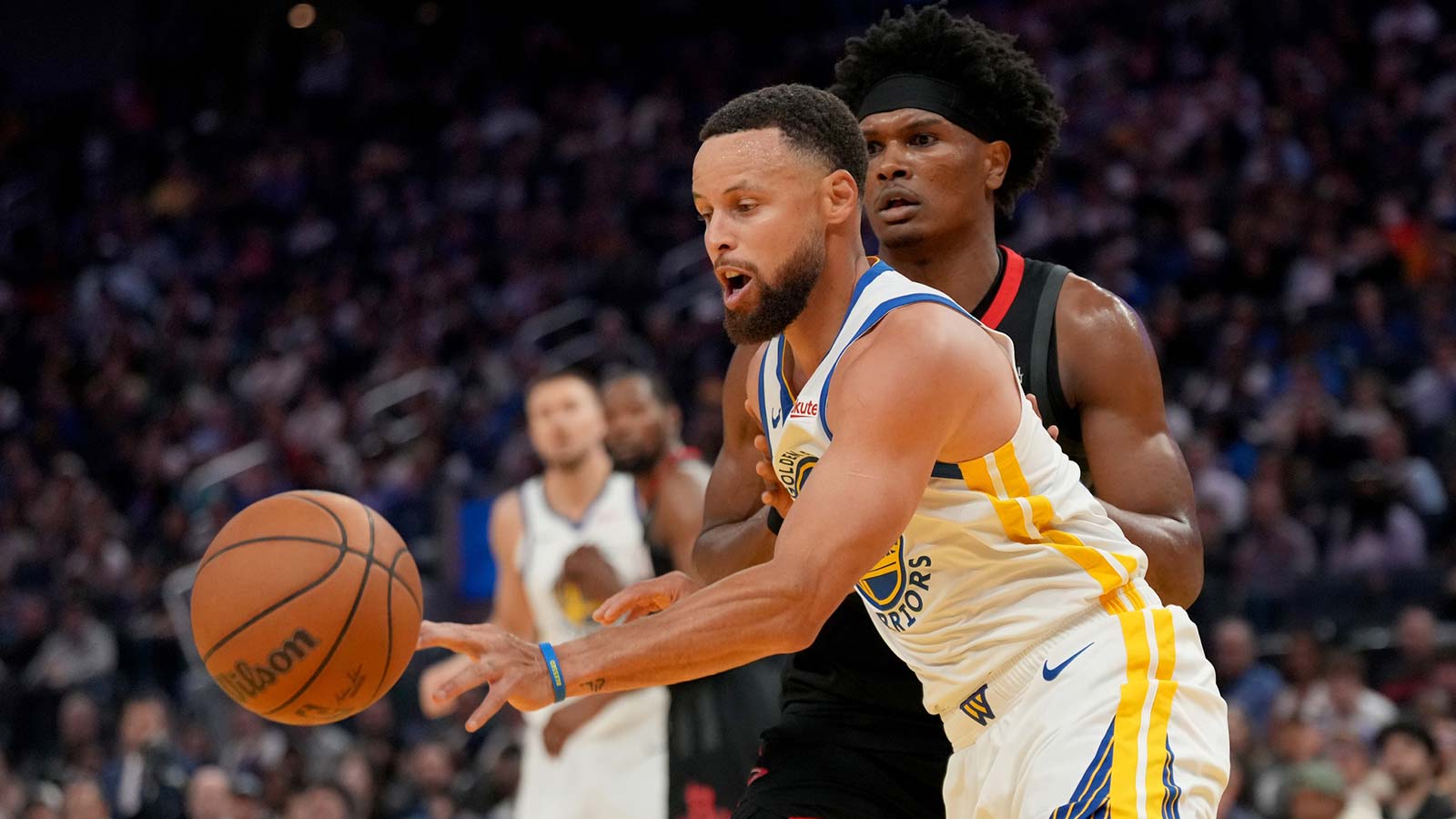 Why Dwyane Wade feels honored by Stephen Curry’s return from injury