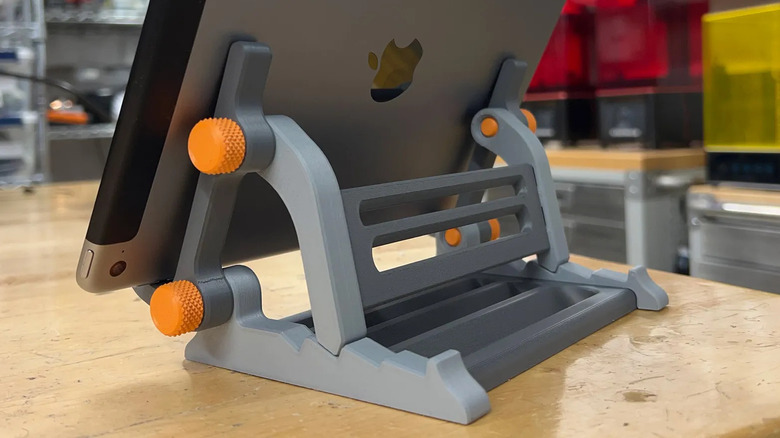 You can use a 3D printer to level up your iPad - here's how