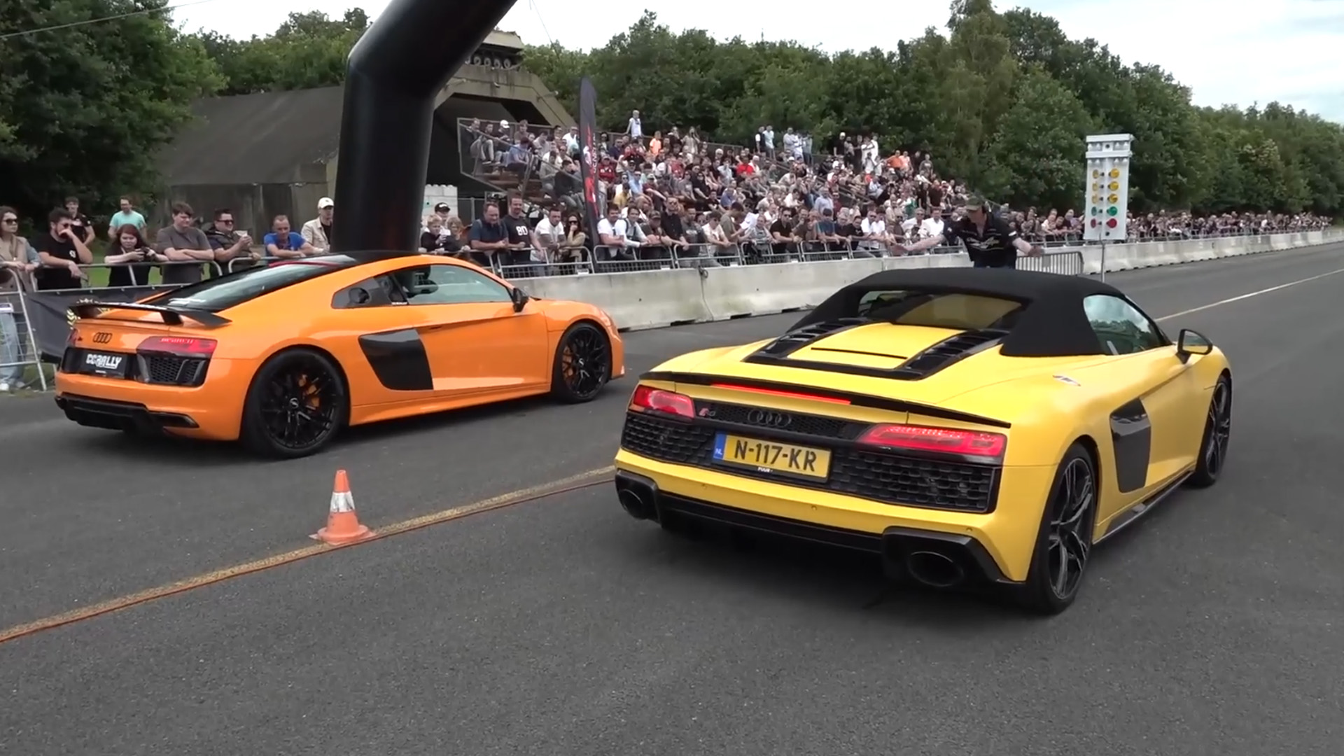 Two Audis' drag race ends with surprising result