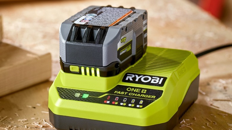 How to keep power tool batteries safe over winter (and what to avoid)