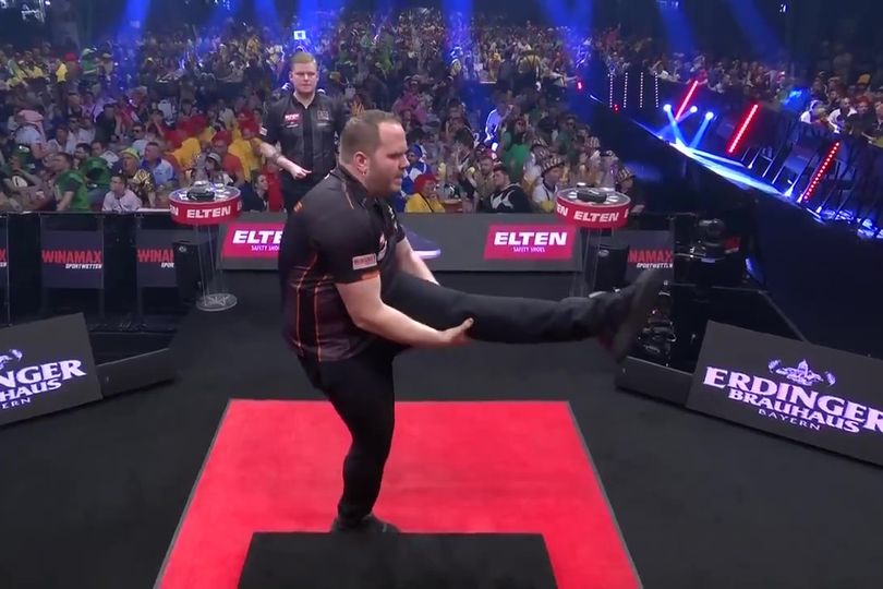 Darts star's bizarre 'out of nowhere action' leaves commentators baffled