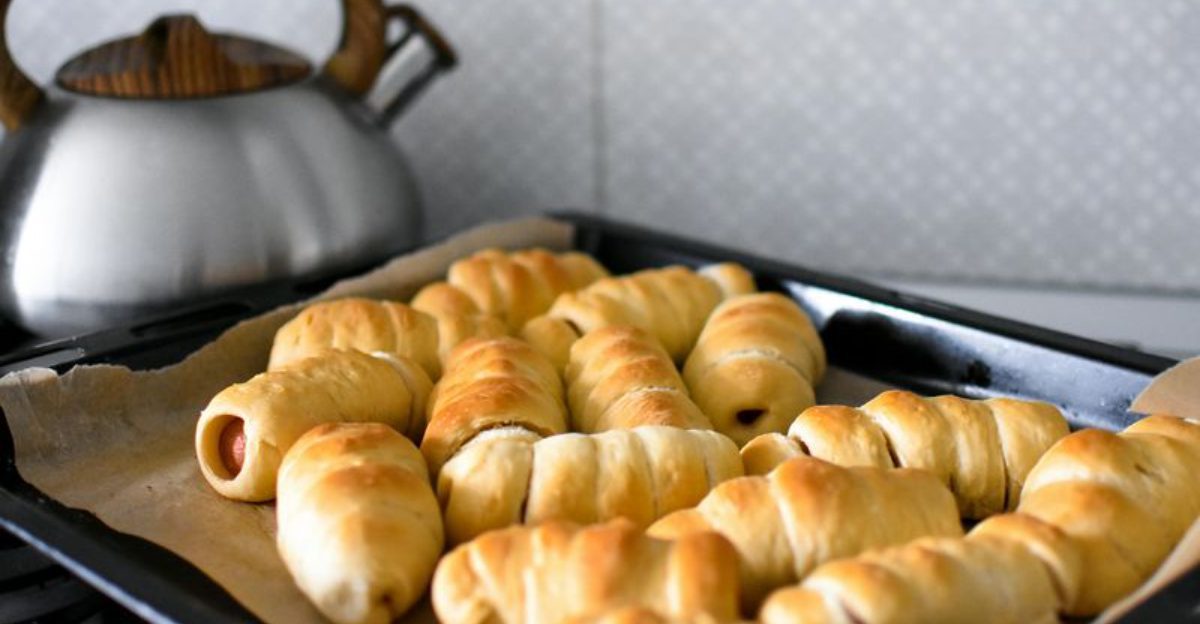 20 foods that look embarrassing on a plate – but somehow always ...