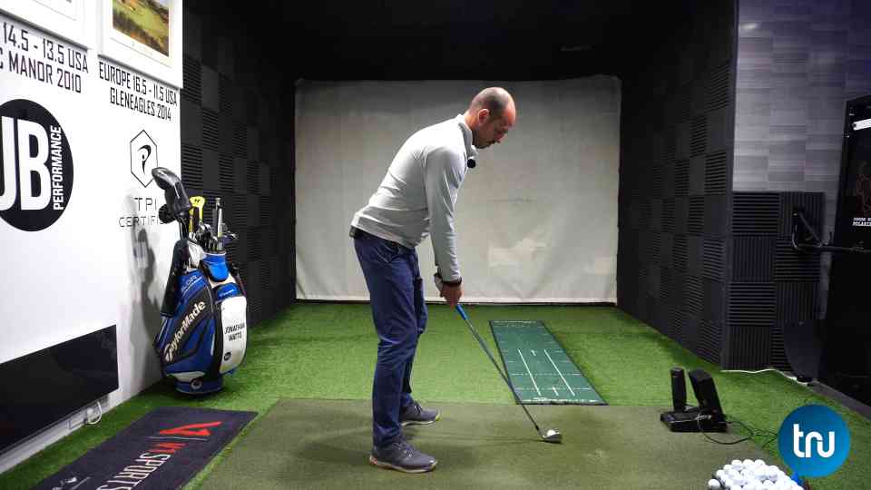 How body rotation controls impact position