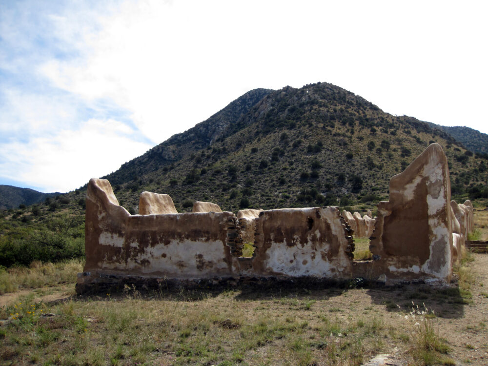 17 abandoned forts in the US you can still see from easy paths