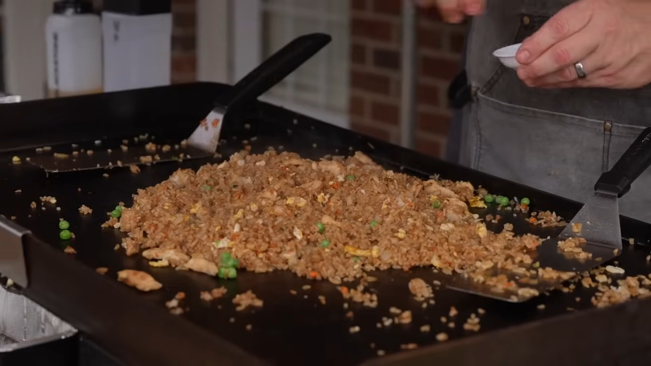 How to cook fried rice like a hibachi chef on a griddle