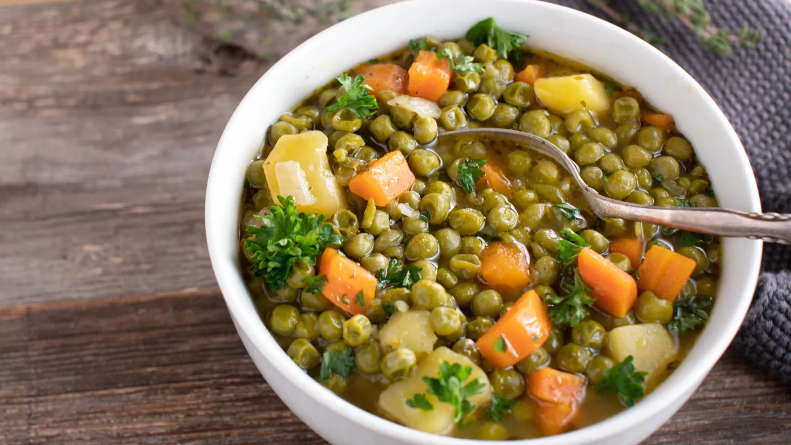 Why everyone is falling in love with arakas (Greek peas and vegetables)