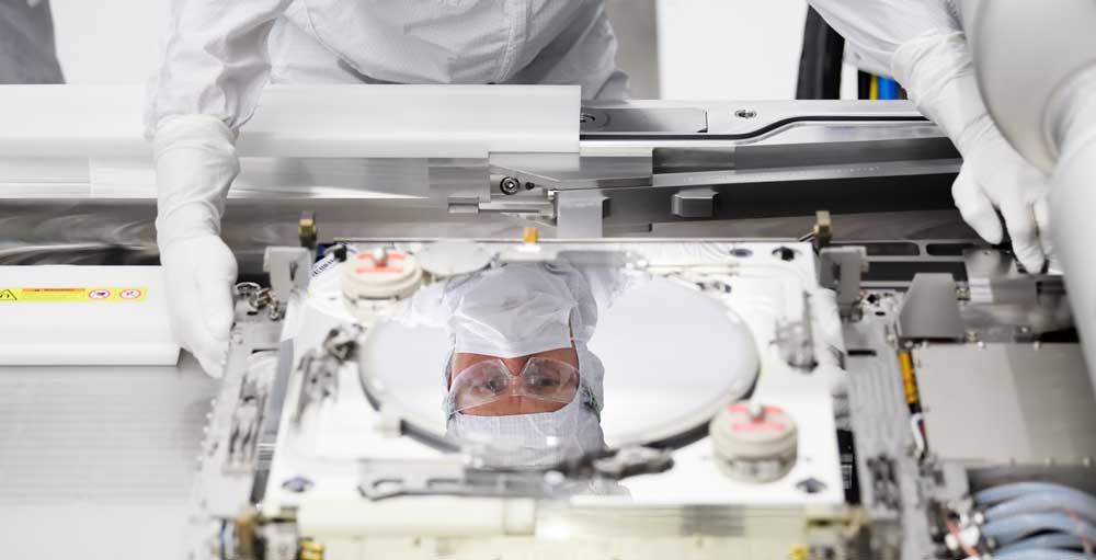 ASML stock sinks on proposed China trade restrictions
