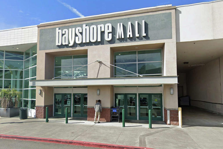 Future of struggling Calif. mall uncertain after no bids placed during ...