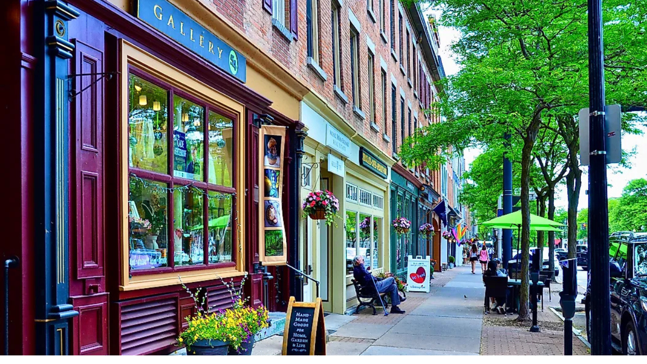 Best small towns in New York for a perfect lakeside escape
